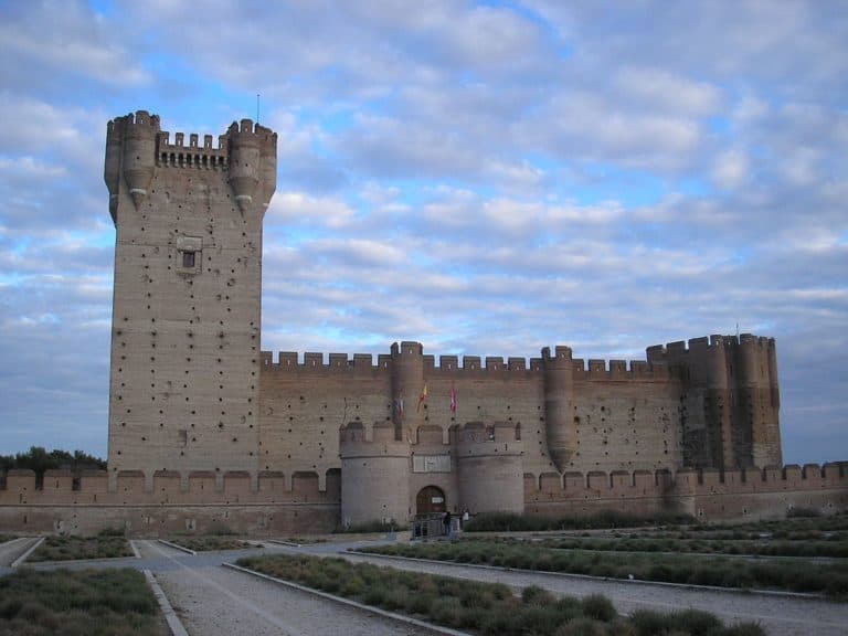 15 Most Beautiful Castles in Spain - The Crazy Tourist