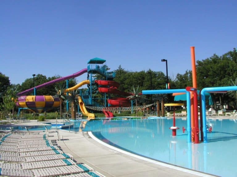 15 Best Water Parks in Illinois - The Crazy Tourist