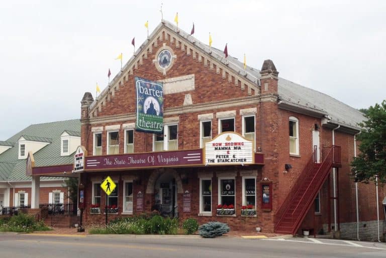 15 Best Small Towns to Visit in Virginia - The Crazy Tourist