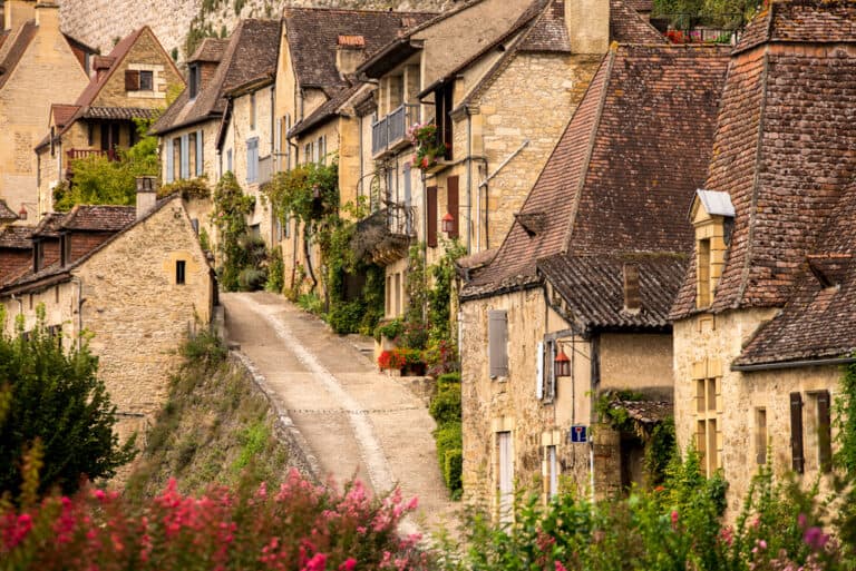 15 Best Small Towns to Visit in France - The Crazy Tourist