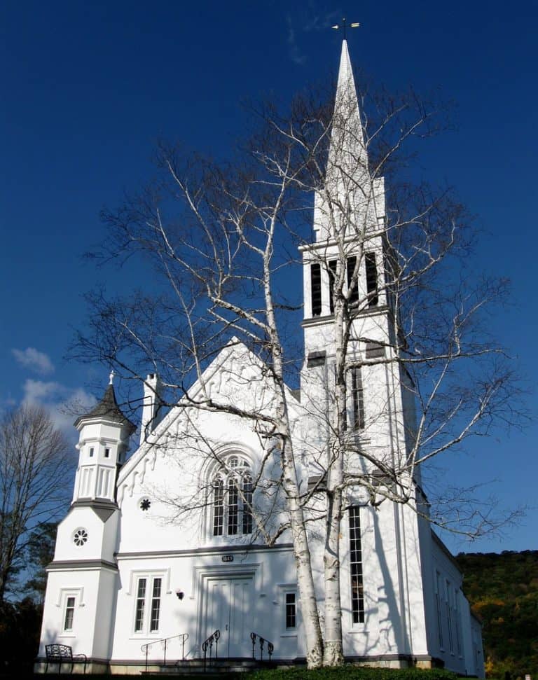 15 Best Small Towns to Visit in Connecticut - The Crazy Tourist