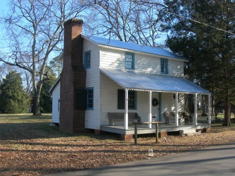 15 Best Small Towns to Visit in Alabama - The Crazy Tourist