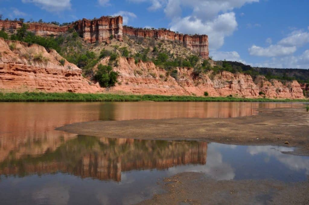 15 Best Places to Visit in Zimbabwe - The Crazy Tourist