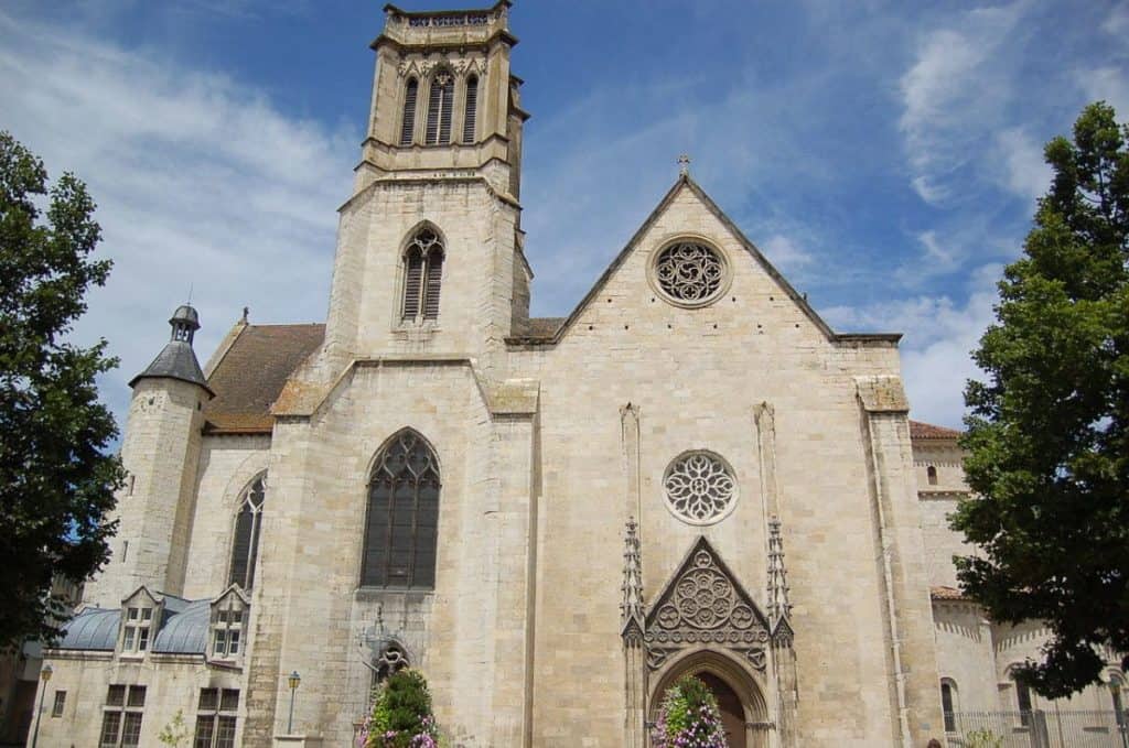 15 Best Things to Do in Agen (France) - The Crazy Tourist