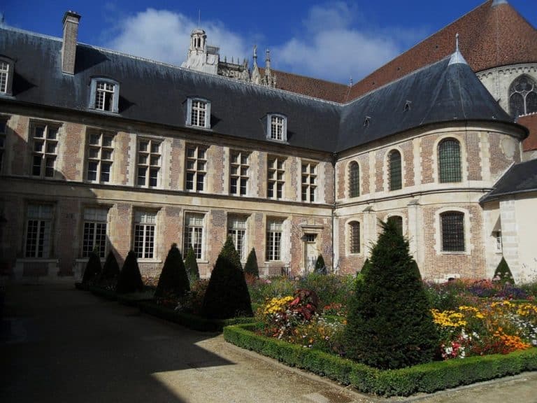 15 Best Things to Do in Sens (France) - The Crazy Tourist