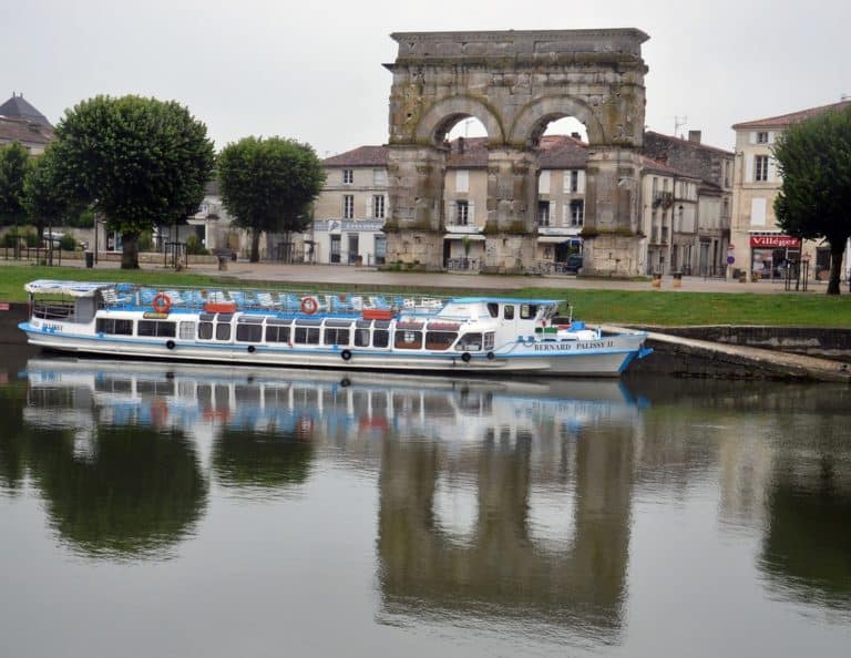15 Best Things to Do in Saintes (France) - The Crazy Tourist