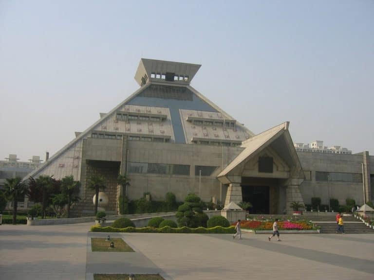 25 Best Things to Do in Zhengzhou (China) - The Crazy Tourist