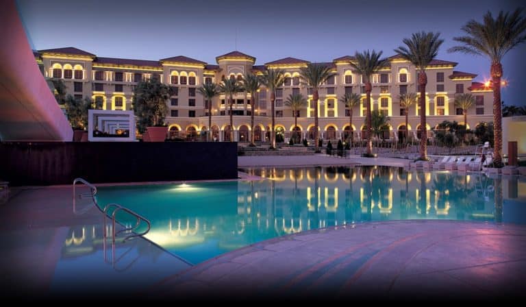 15 Best Romantic (Weekend) Getaways in Nevada - The Crazy Tourist