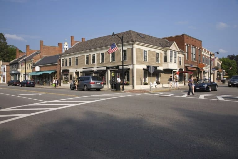 15 Best Places to Live in Massachusetts - The Crazy Tourist