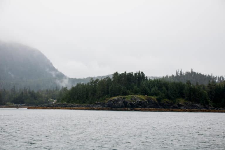 15 Best Lakes in Alaska - The Crazy Tourist