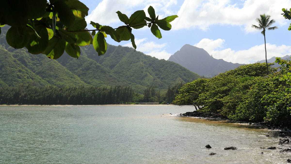 15 Best Lakes in Hawaii - The Crazy Tourist