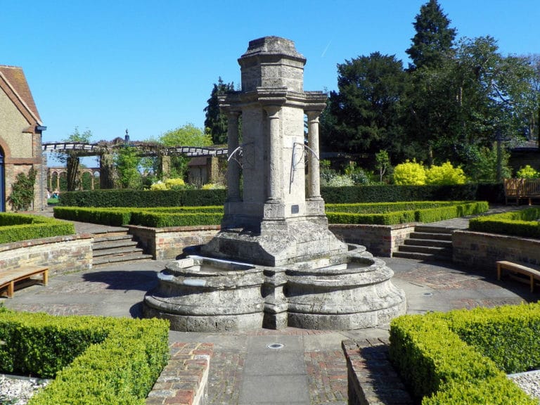 15 Best Things to Do in Watford (Hertfordshire, England) - The Crazy ...