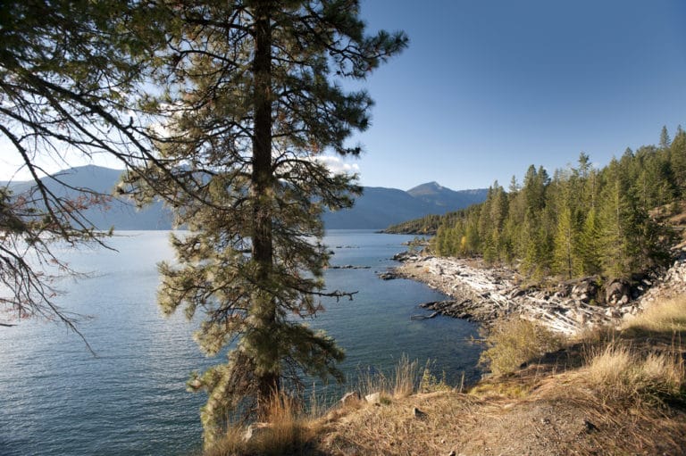 15 Best Lakes in Canada - The Crazy Tourist