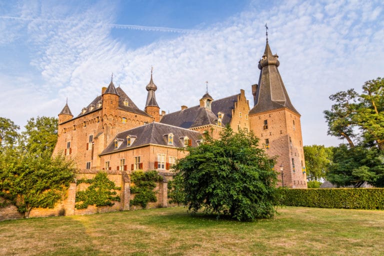 25 Most Beautiful Medieval Castles in the World - The Crazy Tourist
