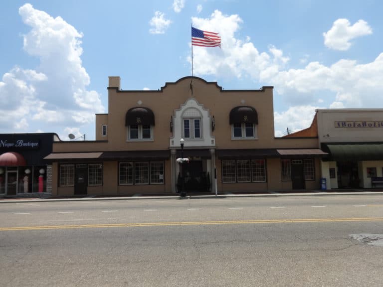 15 Best Things to Do in Enterprise (AL) - The Crazy Tourist