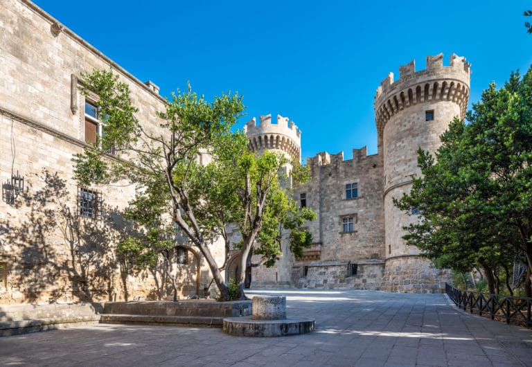 15 Best Things to Do in Rhodes (Greece) - The Crazy Tourist
