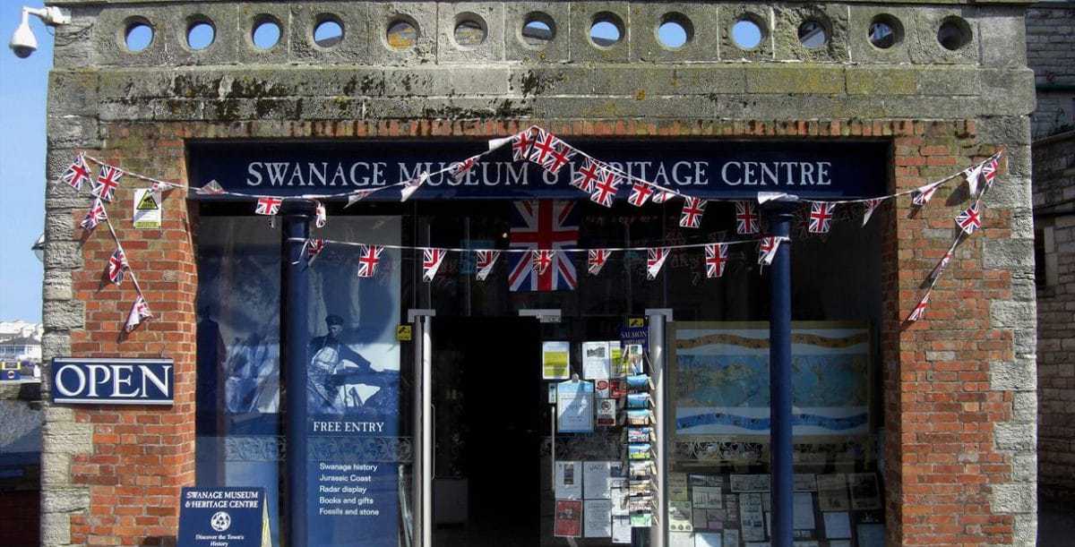 15 Best Things to Do in Swanage (Dorset, England) - The Crazy Tourist