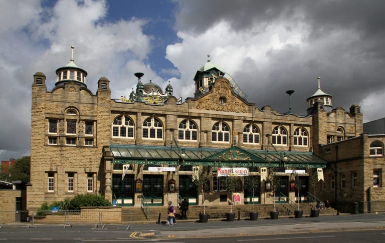 15 Best Things to Do in Harrogate (Yorkshire, England) - The Crazy Tourist