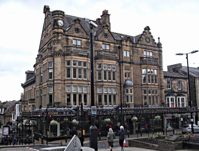 15 Best Things to Do in Harrogate (Yorkshire, England) - The Crazy Tourist
