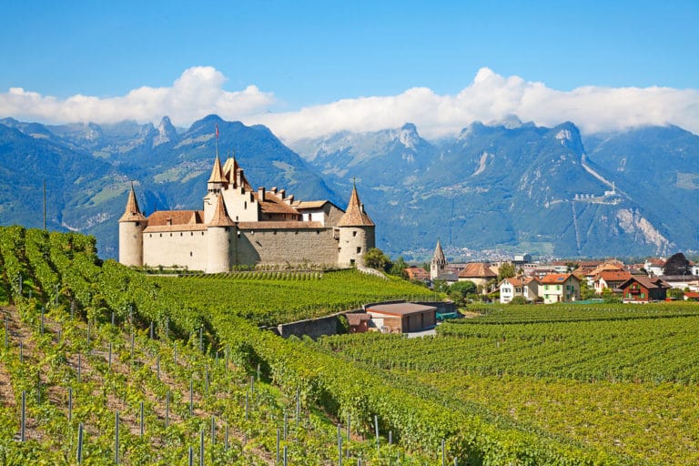 15 Best Castles in Switzerland - The Crazy Tourist