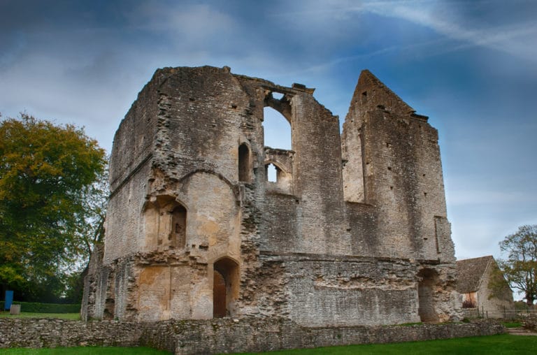 15 Best Things to Do in Burford (Oxfordshire, England) - The Crazy Tourist