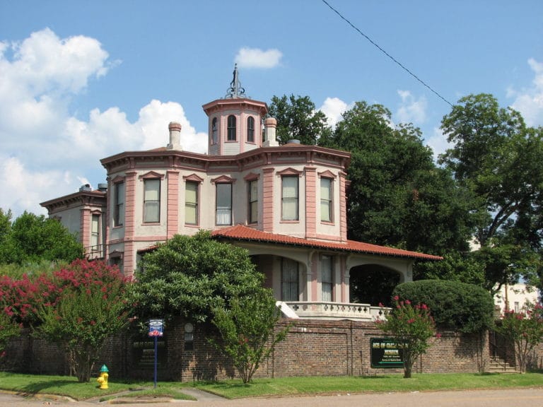 15 Best Things to Do in Texarkana (Arkansas) - The Crazy Tourist