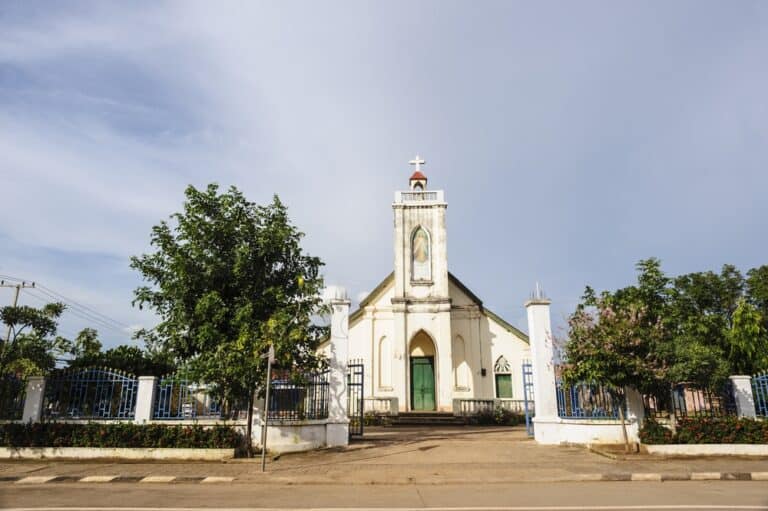 15 Best Things To Do In Pakse (Laos) - The Crazy Tourist