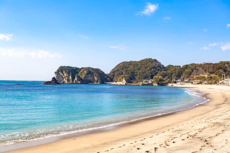 15 Best Beaches In Japan - The Crazy Tourist