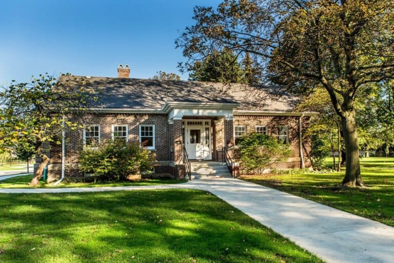 15 Best Things to Do in Park Ridge (IL) - The Crazy Tourist