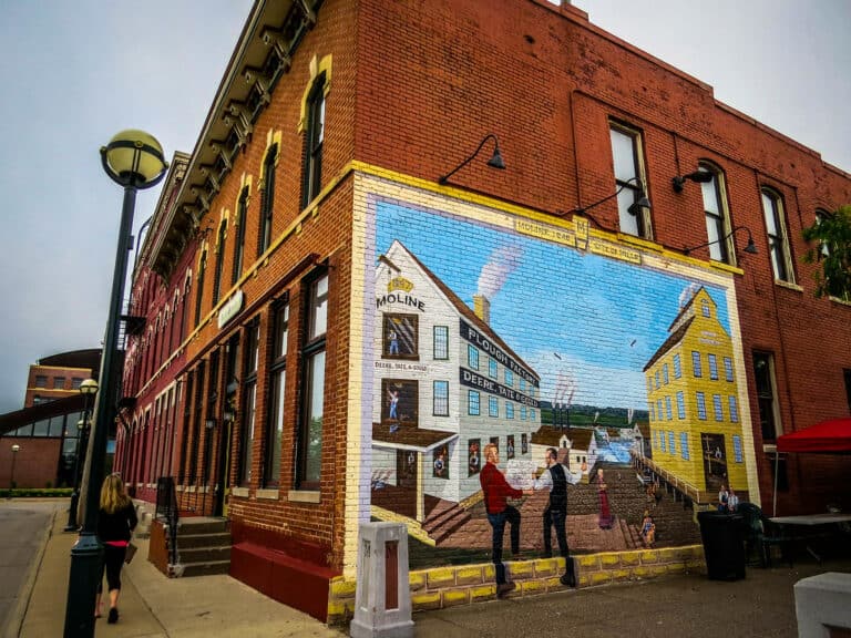 15 Best Things to Do in Moline (IL) - The Crazy Tourist