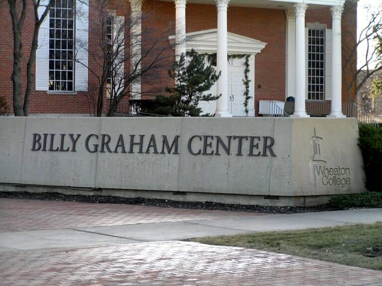 15 Best Things to Do in Wheaton (IL) - The Crazy Tourist