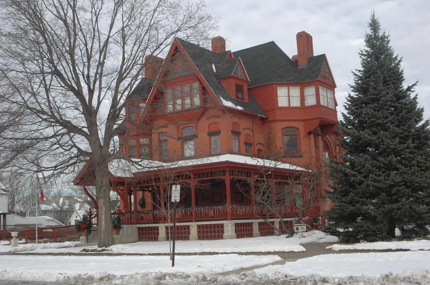 15 Best Things to Do in Clinton (Iowa) - The Crazy Tourist