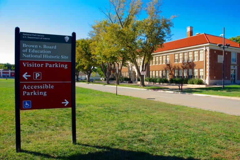 15 Best Things to Do in Topeka (Kansas) - The Crazy Tourist