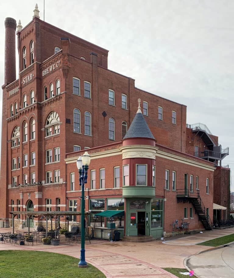 15 Best Things to Do in Dubuque (Iowa) - The Crazy Tourist