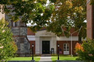 15 Best Things to Do in Amherst (MA) - The Crazy Tourist