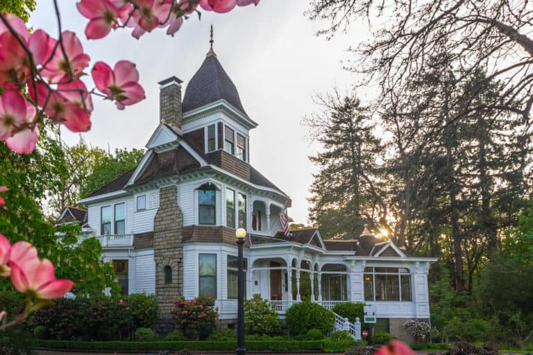 15 Best Things To Do In Salem (Oregon) - The Crazy Tourist